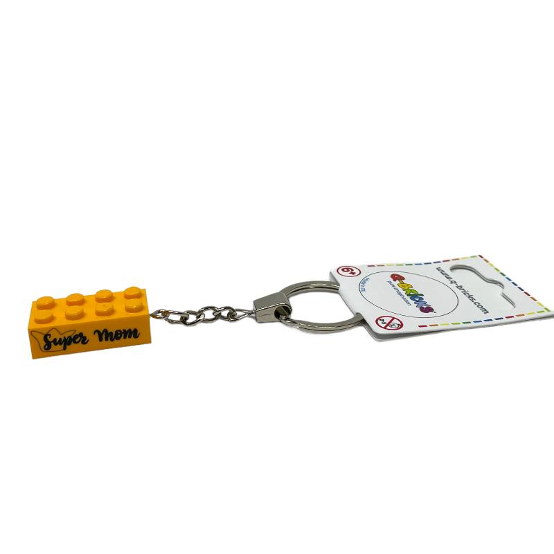 Silver key chain 2X4 "Super mom" | Q-BRICKS® | pure imagination